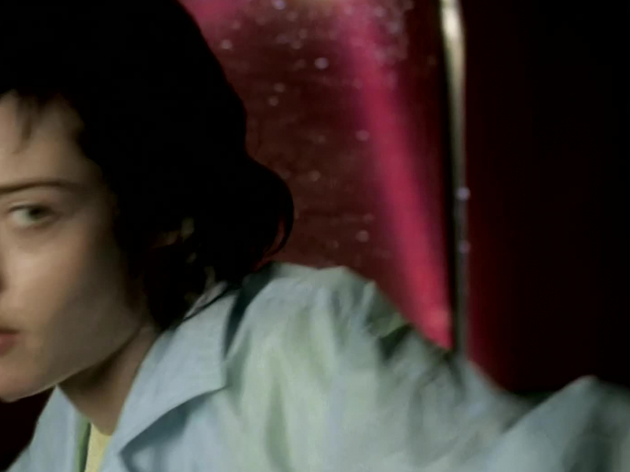 Soflens one day : Kiss me : version 35 secondes | INA