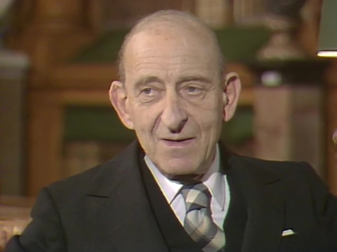 Raymond Aron sur la démocratie | INA