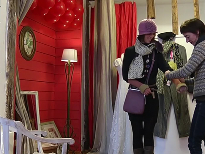 La customisation, personnalisation ou transformation des vêtements de ...