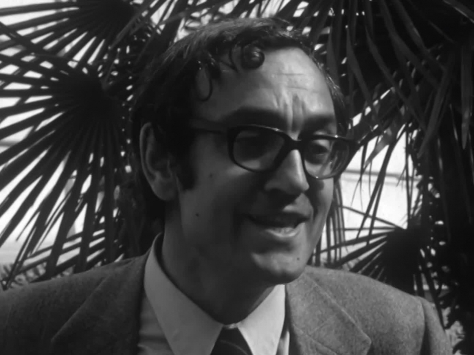 L'écrivain Max Gallo "Le Cortège des Vainqueurs" | INA