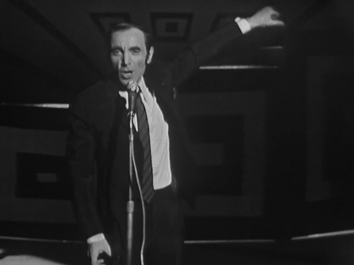 Charles Aznavour "Emmenez moi" | INA