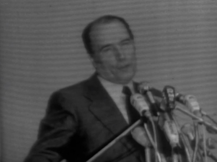 Lever les foules | INA