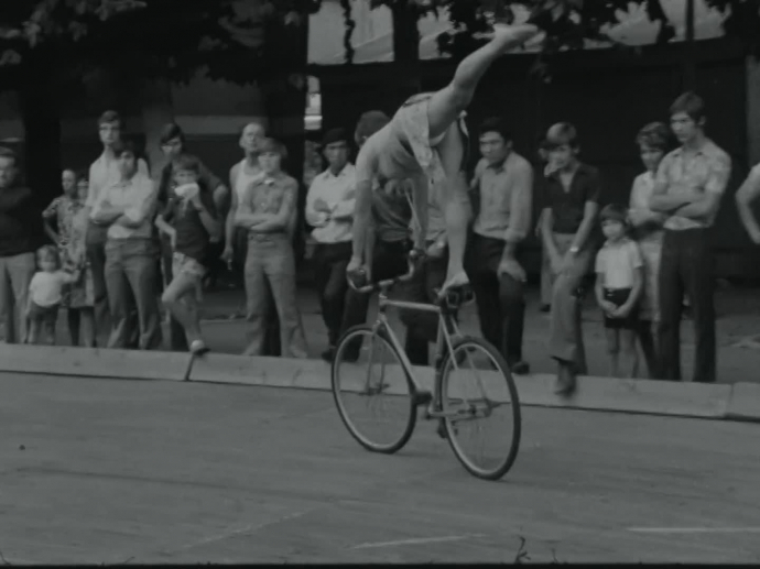 Cyclo ball à Feurs | INA
