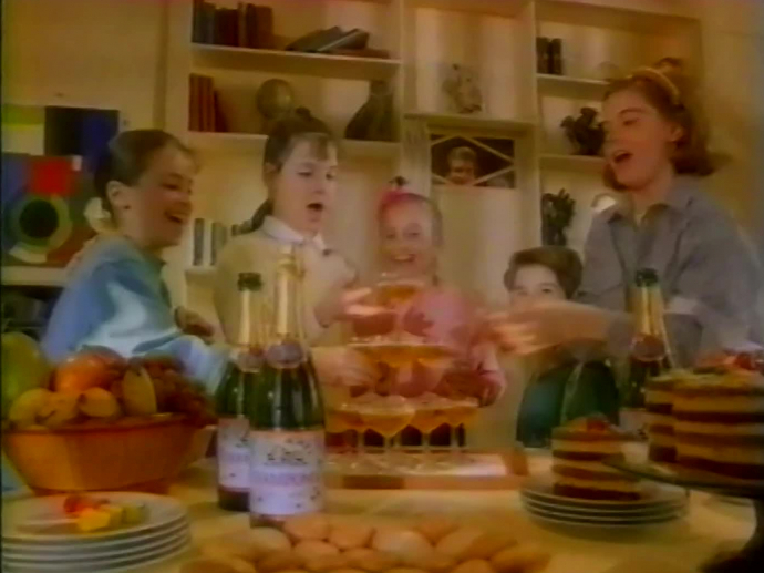 CHAMPOMY : BOISSON GAZEUSE A LA POMME SANS ALCOOL | INA