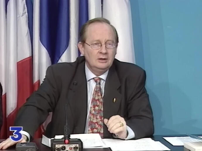 Front national : le député européen Yvan Blot retourne auprès de Jean ...