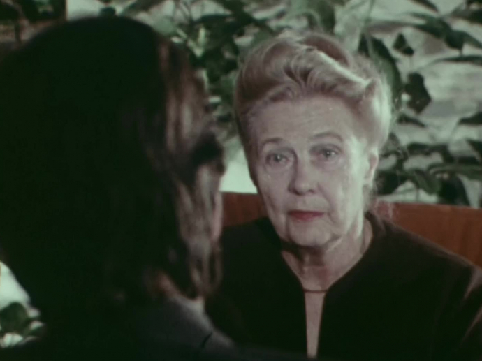 Alva Myrdal, prix Nobel 1982 pour ses actions en faveur du désarmement ...