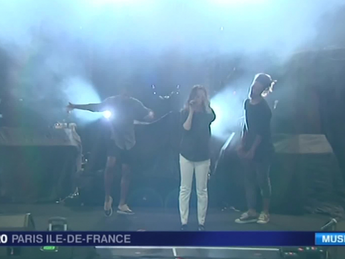 Présentation de la chanteuse "Christine and the Queens" | INA