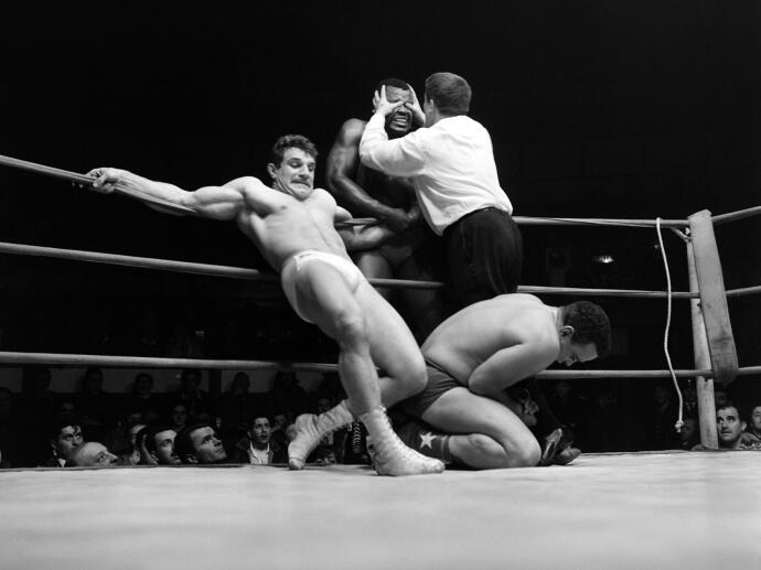 Sur le ring avec les catcheurs des années 60 | INA
