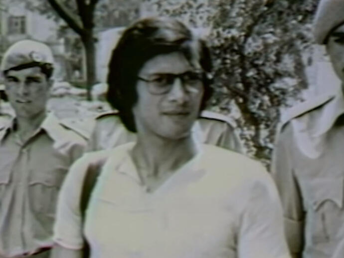 Charles Sobhraj dit «Le serpent», un tueur en série médiatique | INA