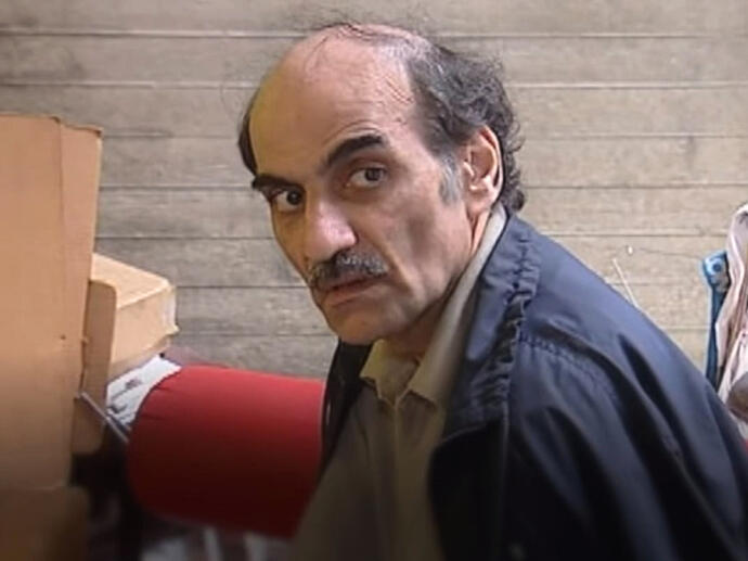 Sir Alfred Mehran, le sans-papiers le plus connu de Roissy | INA