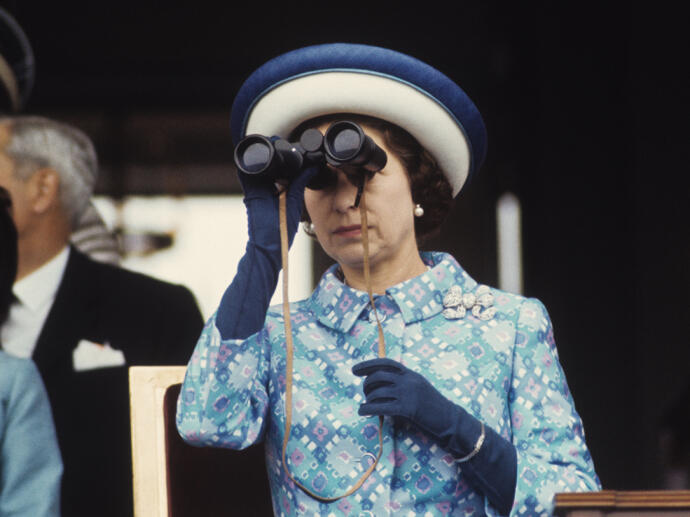 1972 : le voyage officiel de la reine Elizabeth II en France | INA